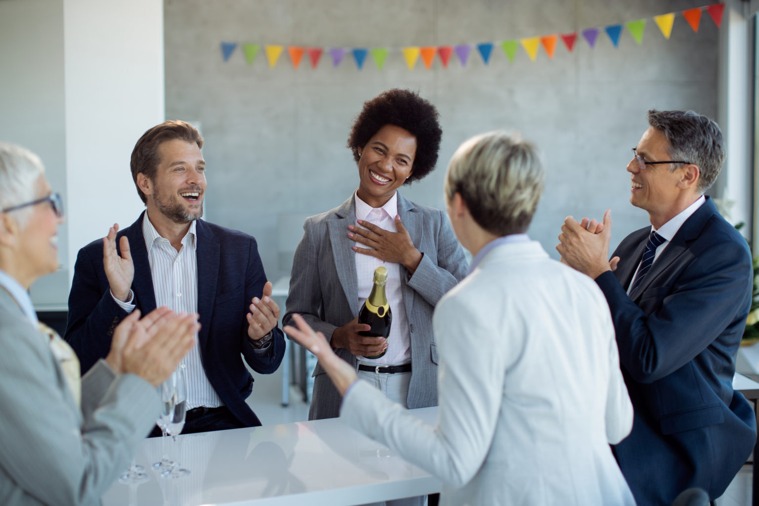 4 Types of Corporate Awards and How To Choose The Perfect One - Mike's ...